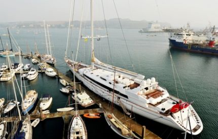 SuperyachtNews.com - Fleet - World's largest sailing sloop arrives at ...