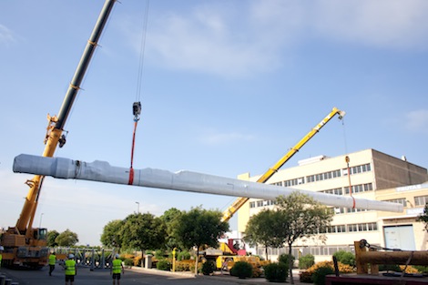 SuperyachtNews.com - Fleet - Future Fibres delivers 76m mast for 60m Perini