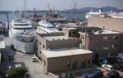 SuperyachtNews.com - Business - The passage of Spanopoulos to Perama